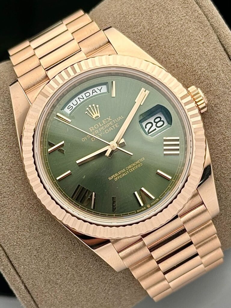 Rolex Day-Date 40 Everose Gold Olive Dial 228235 (2023 (40mm) - Watch ...