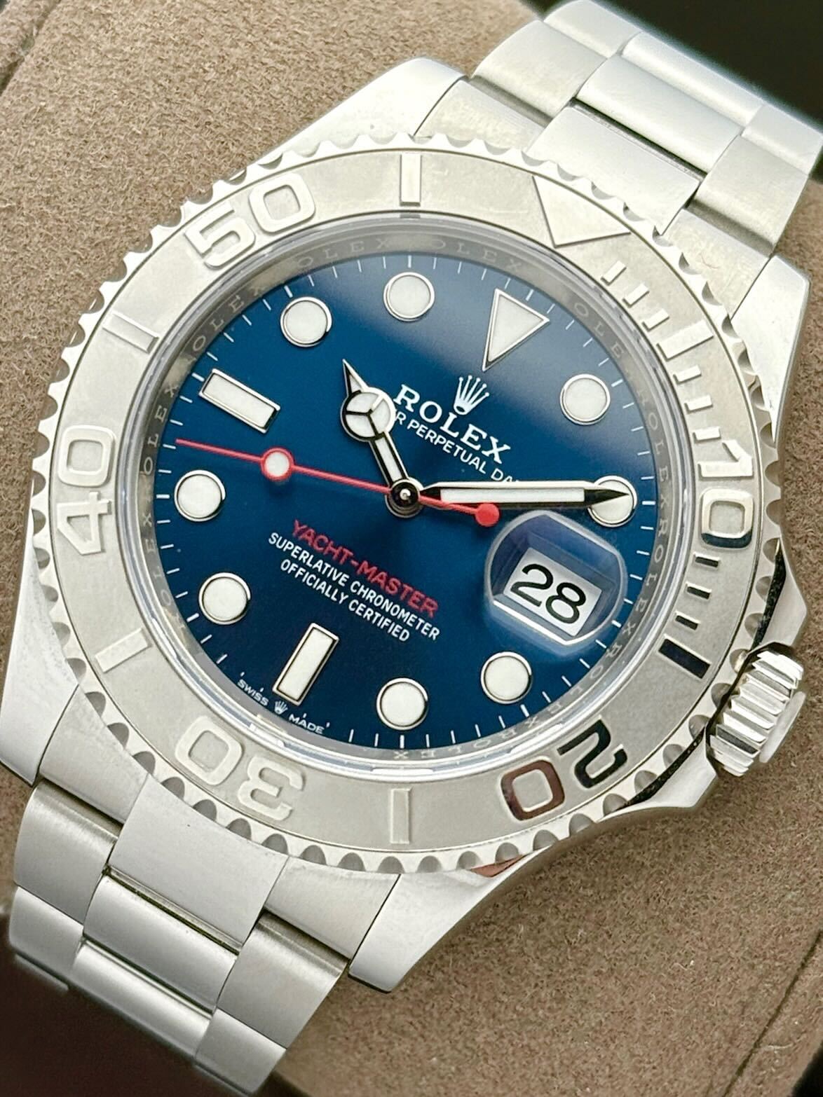 Rolex Yacht-Master 40 Blue Dial Platinum & Steel 126622 (2022 (40mm ...