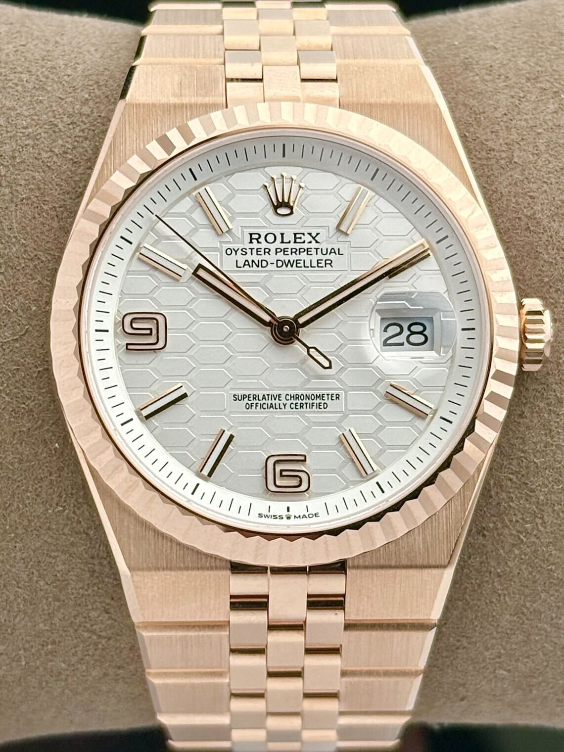 Rolex Land-Dweller Rose Gold White Dial 127335 | 2025 | 40mm - Watch Avenue