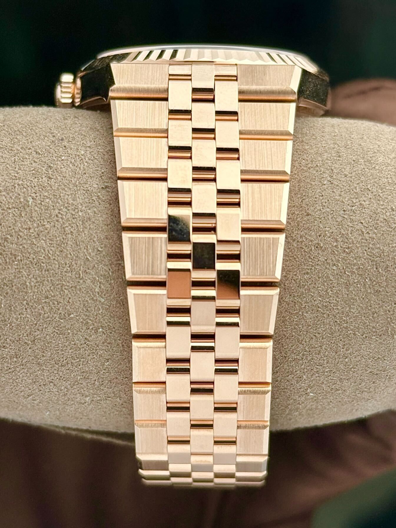 Rolex Land-Dweller Rose Gold White Dial 127335 | 2025 | 40mm - Watch Avenue